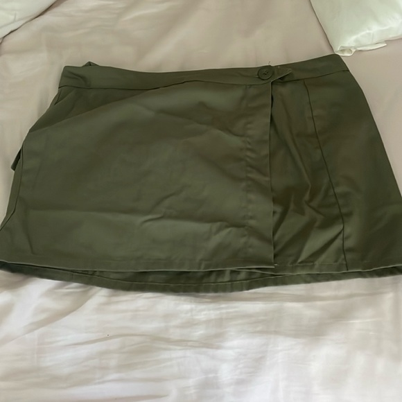 Motel Rocks | Skirts | Motel Rocks Cargo Skirt | Poshmark